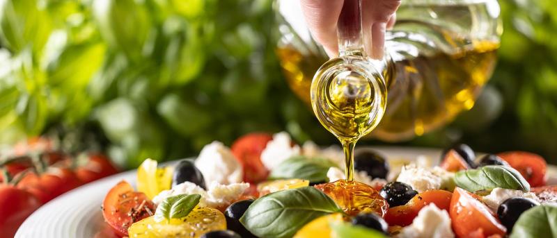 A Dietitian's Guide to Olive Oil | ColumbiaDoctors